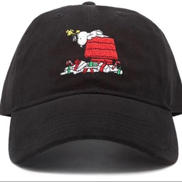 Forever 21 | Accessories | Peanuts Snoopy Christmas Presents Baseball ...